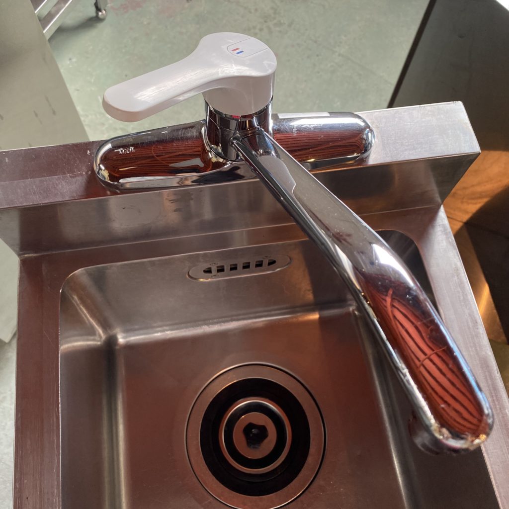 1槽シンク カラン付 中古 流し台 シンク 450×600×800 BG100×60 | ネクスト厨機 | 兵庫県の業務用厨房機器の中古・新品 ...